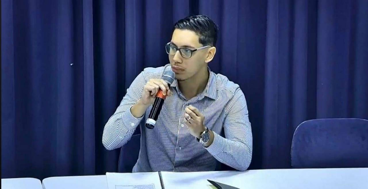 Orguyo local: Dos studiante Arubiano ta encabesa e Studentenraad di ...